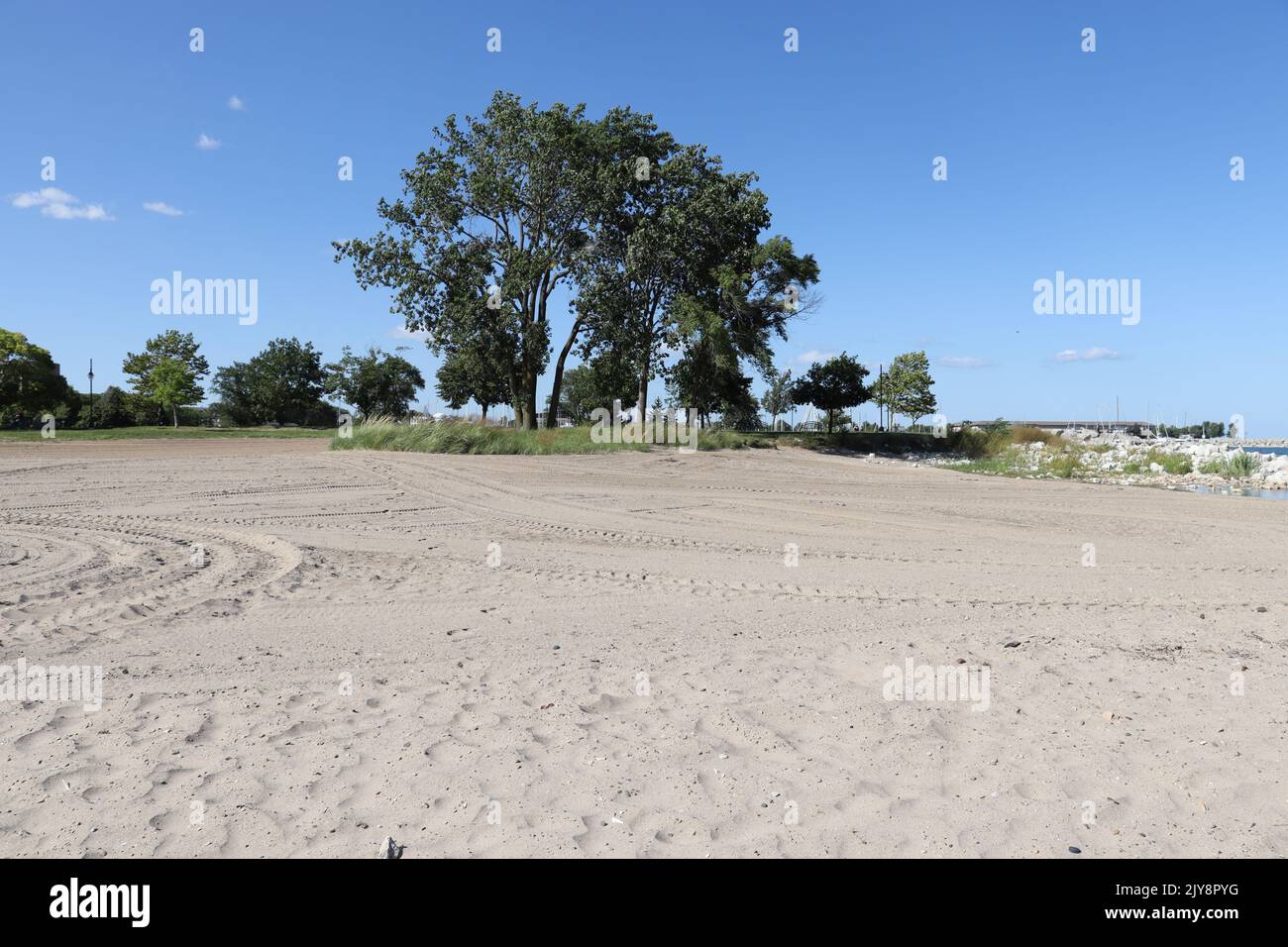 Summer fun on the beach in Kenosha, Wisconsin Stock Photo - Alamy