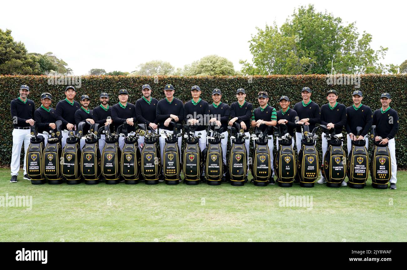 (left to right) Assistant Captain Geoff Ogilvy of Australia, Assistant ...