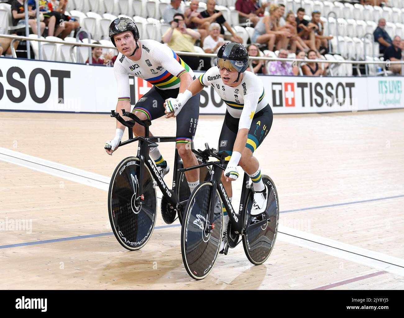 Australian men's team pursuit team members Kelland O'Brien (left) and ...