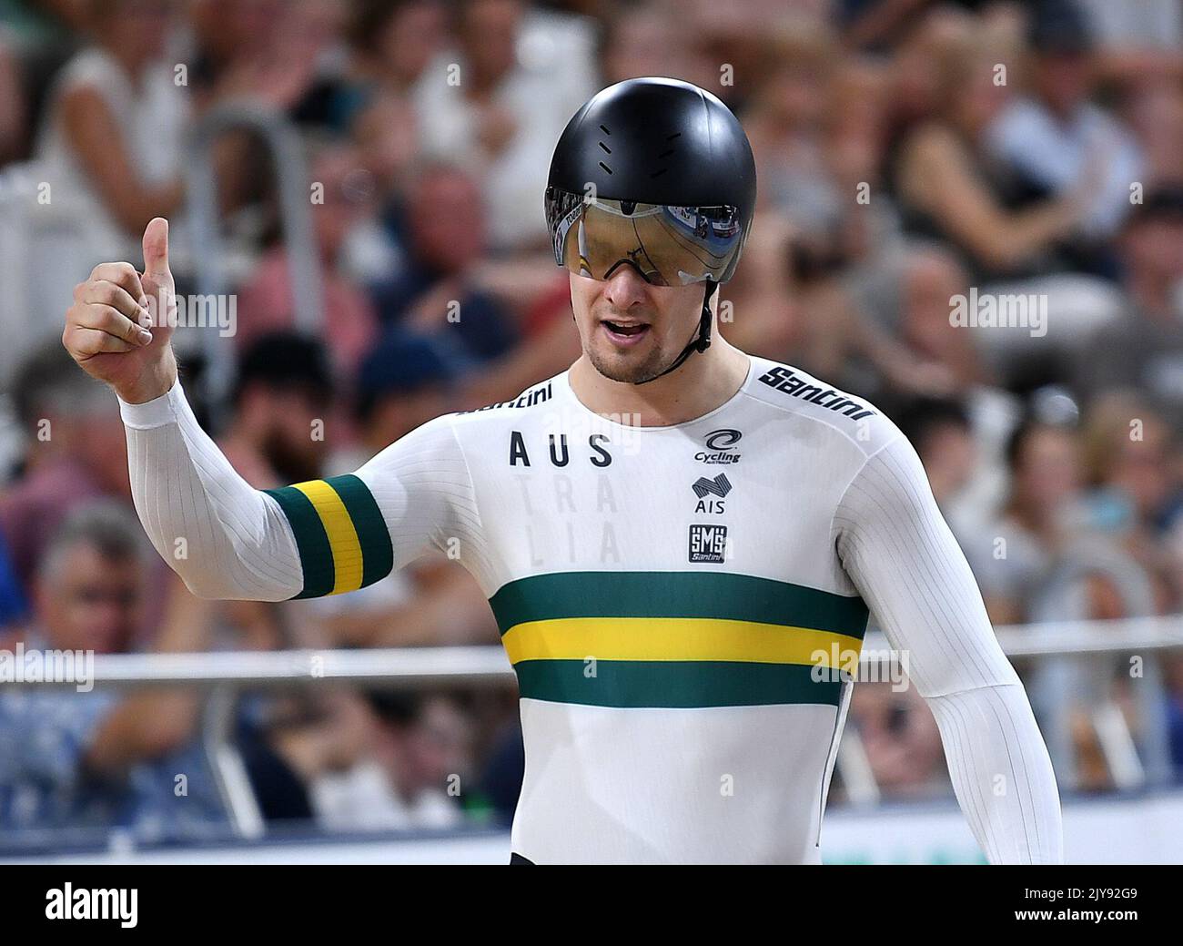 Australia's Matthew Glaetzer acknowledges the crowd after winning ...