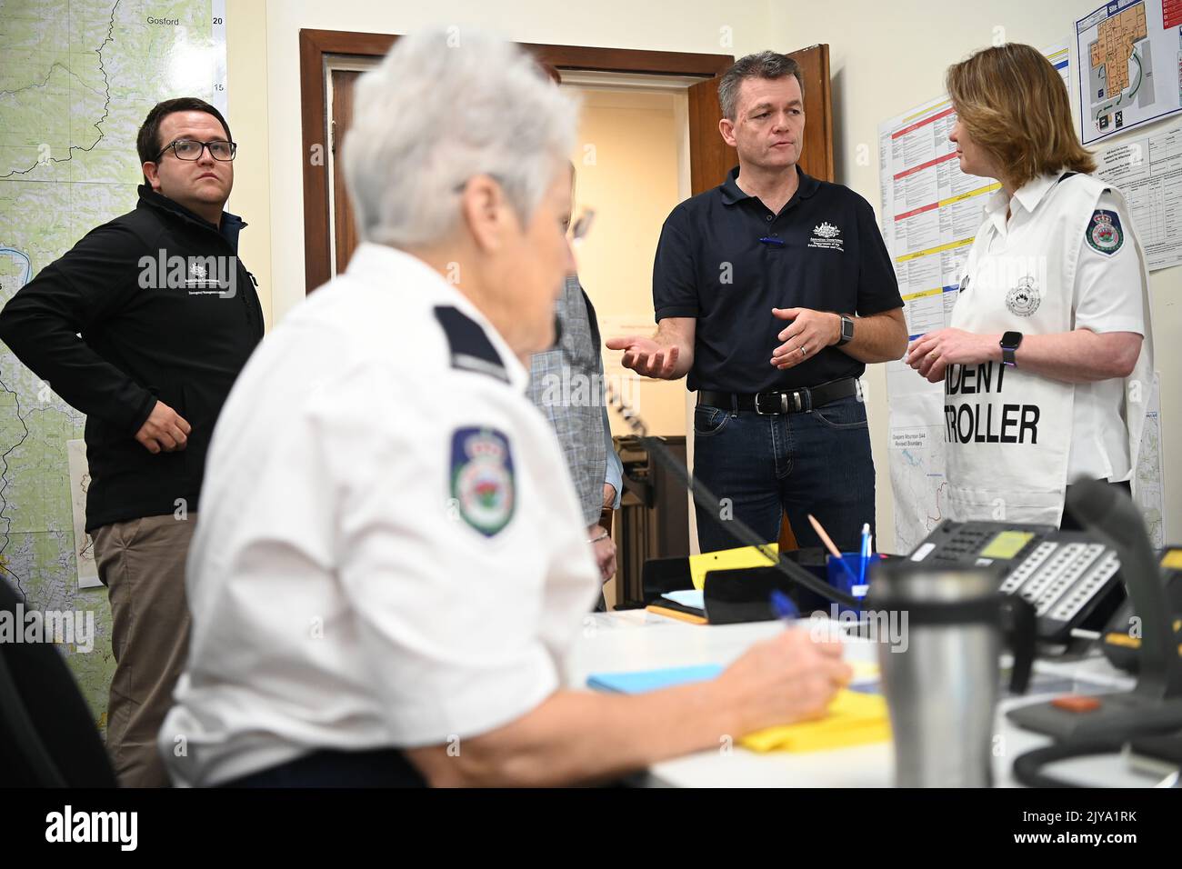 National Bushfire Recovery Agency chief Andrew Colvin during a tour of ...