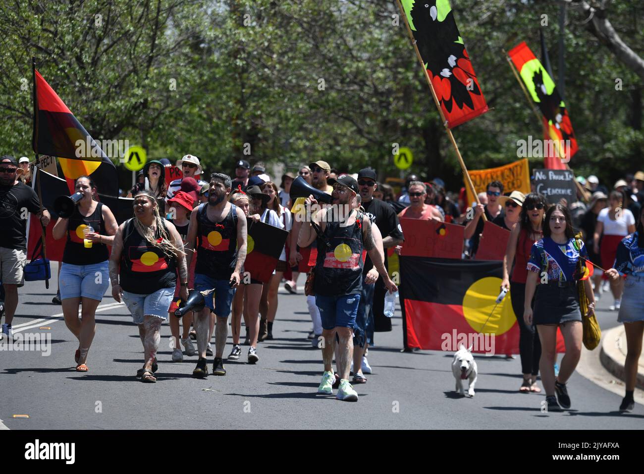 Marchers protesting Aboriginal rights on Australia Day at Parliament ...