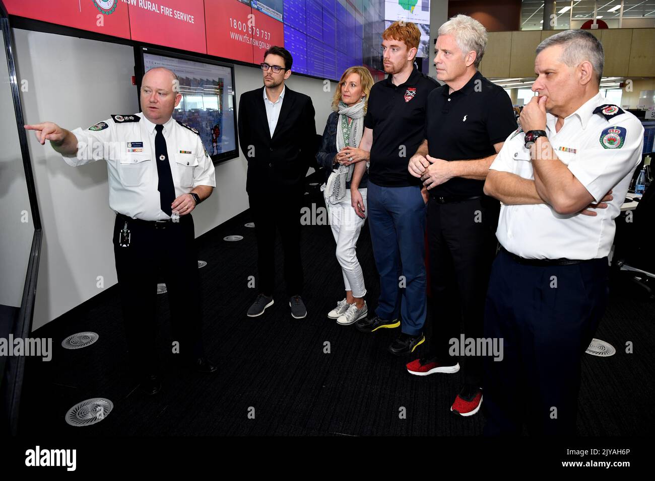 NSW RFS Commissioner Shane Fitzsimmons (left) and RFS Deputy ...
