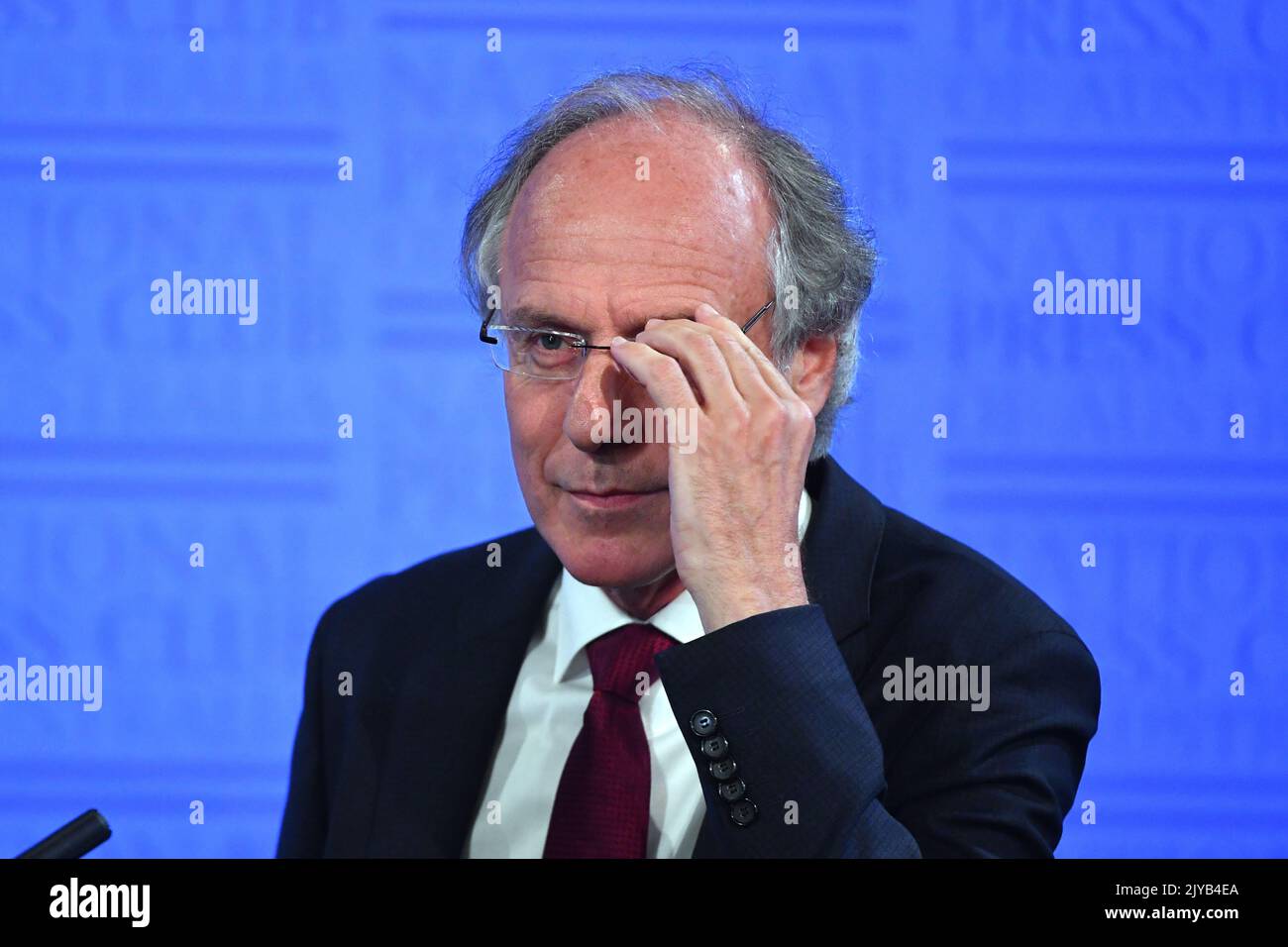 Chief Scientist Dr Alan Finkel speaks at the National Press Club in ...