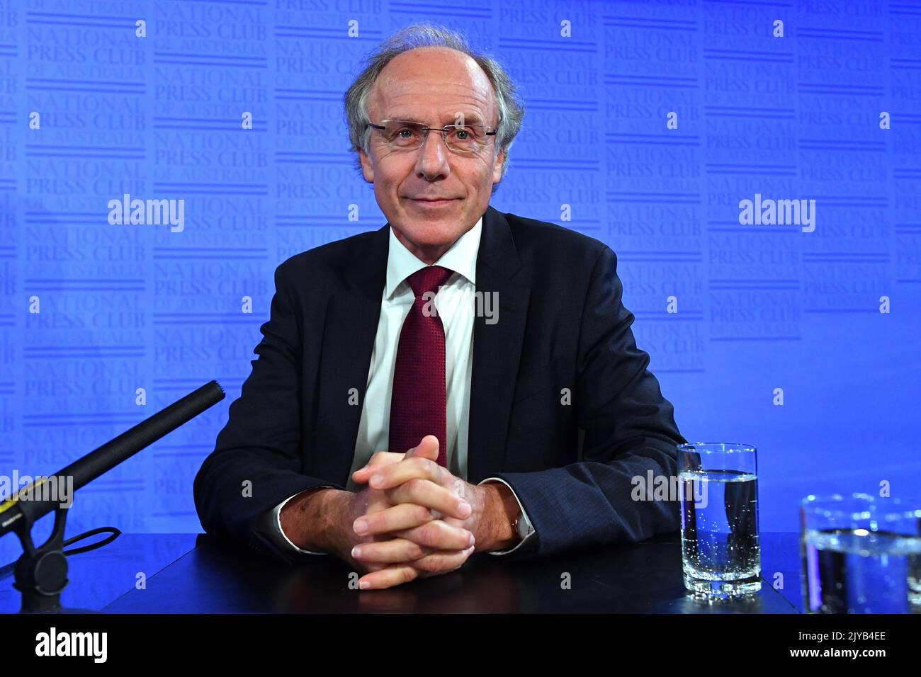 Chief Scientist Dr Alan Finkel speaks at the National Press Club in ...