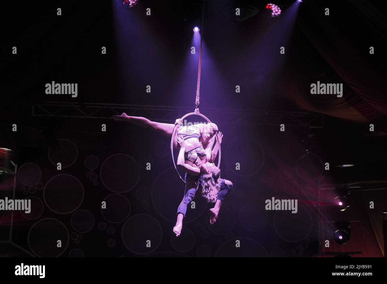 Spencer Craig and Caitlin Thomson Moylan of the Blanc de Blanc Encore ...