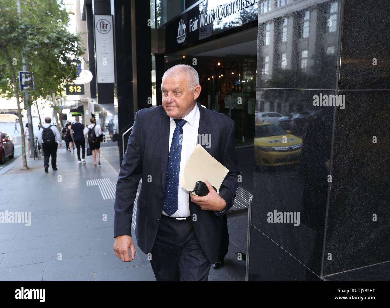 Former Victorian Police detective Ron Iddles leaves the Royal ...