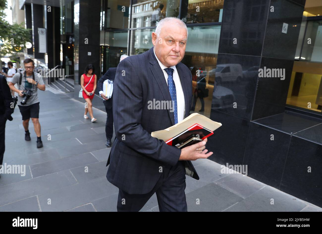 Former Victorian Police detective Ron Iddles leaves the Royal ...