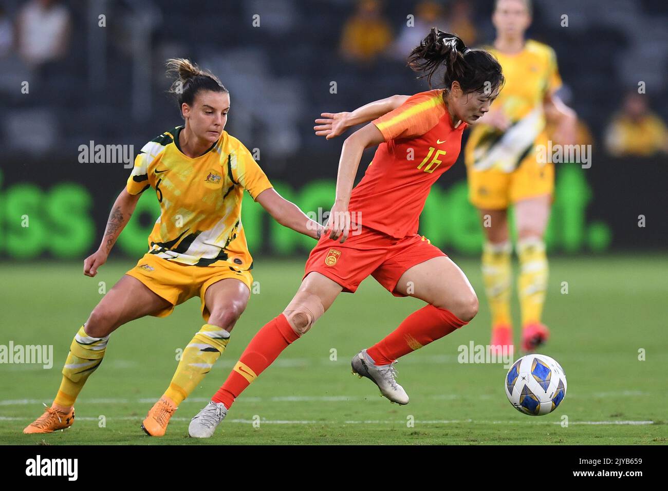 Yao Lingwei of China beats Chloe Logarzo of Australia during the Women ...