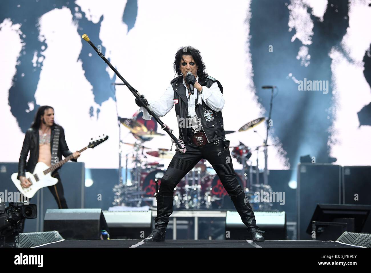 Alice Cooper performs during the Fire Fight Australia bushfire relief ...