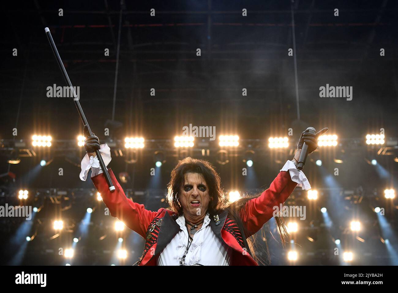 Alice Cooper performs during the Fire Fight Australia bushfire relief ...