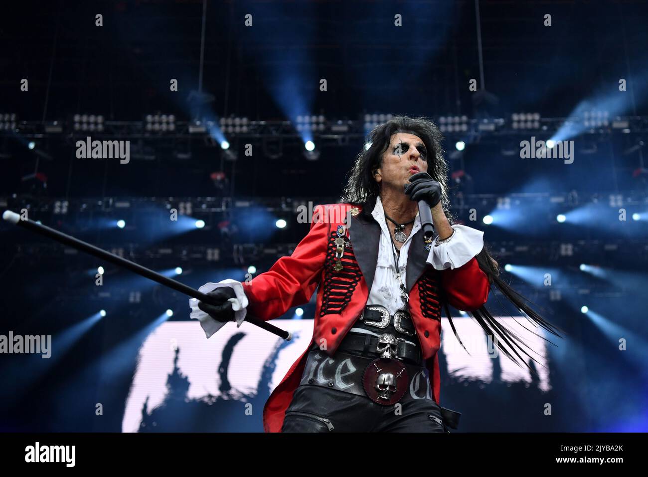 Alice Cooper performs during the Fire Fight Australia bushfire relief ...