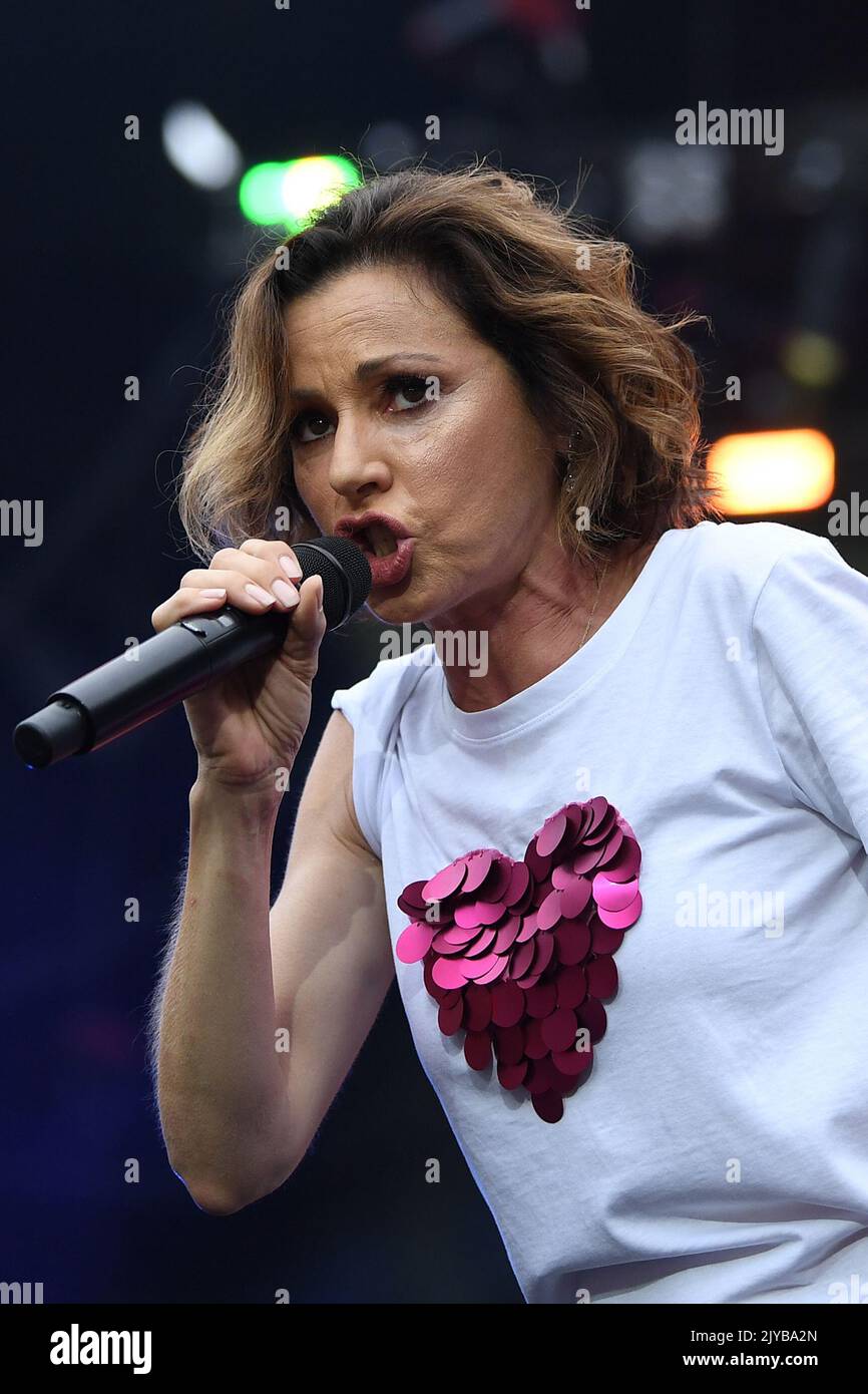 Tina Arena performs during the Fire Fight Australia bushfire relief ...
