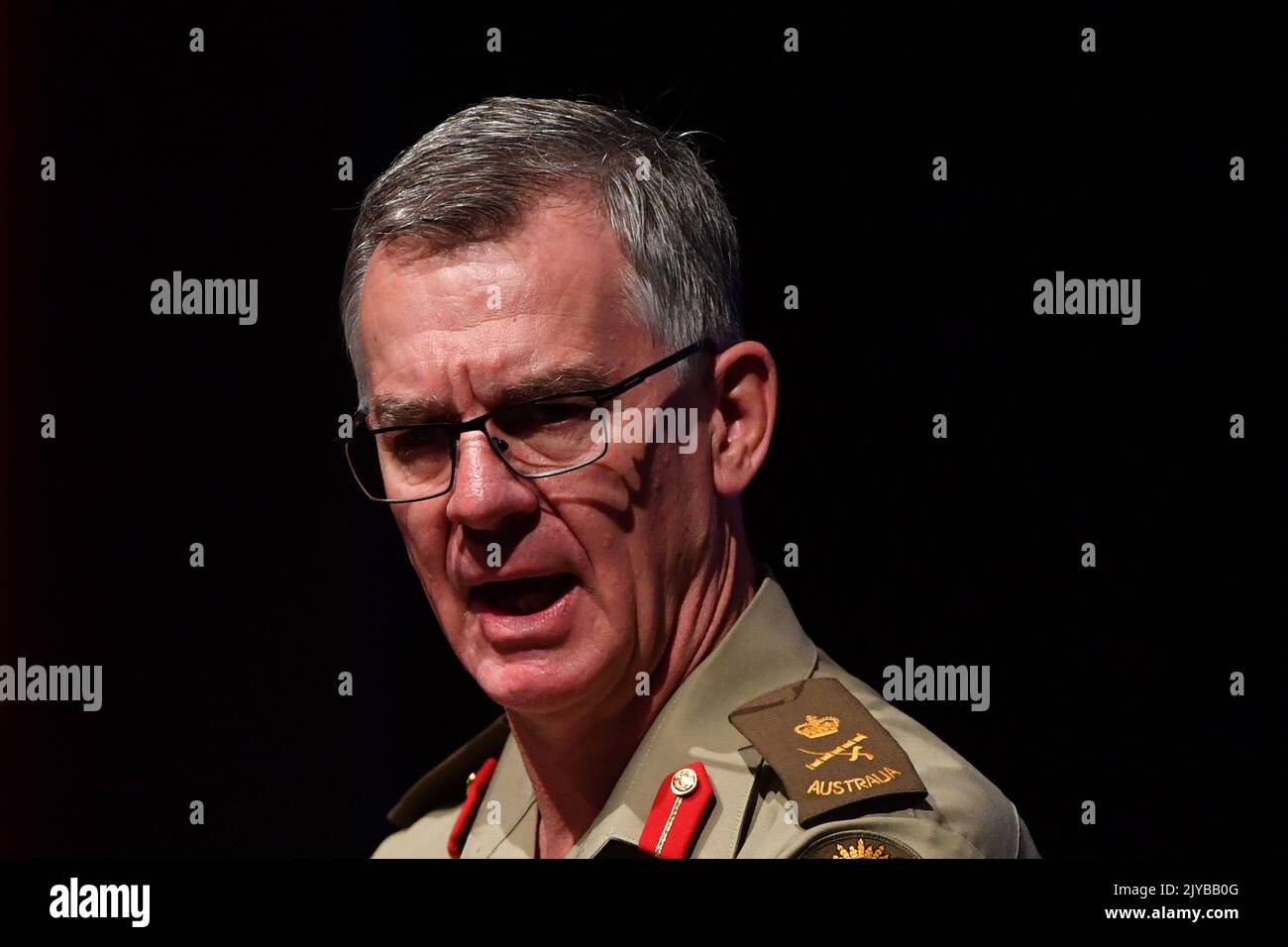 Chief of Army Lieutenant General Richard Burr speaks at the Australian ...