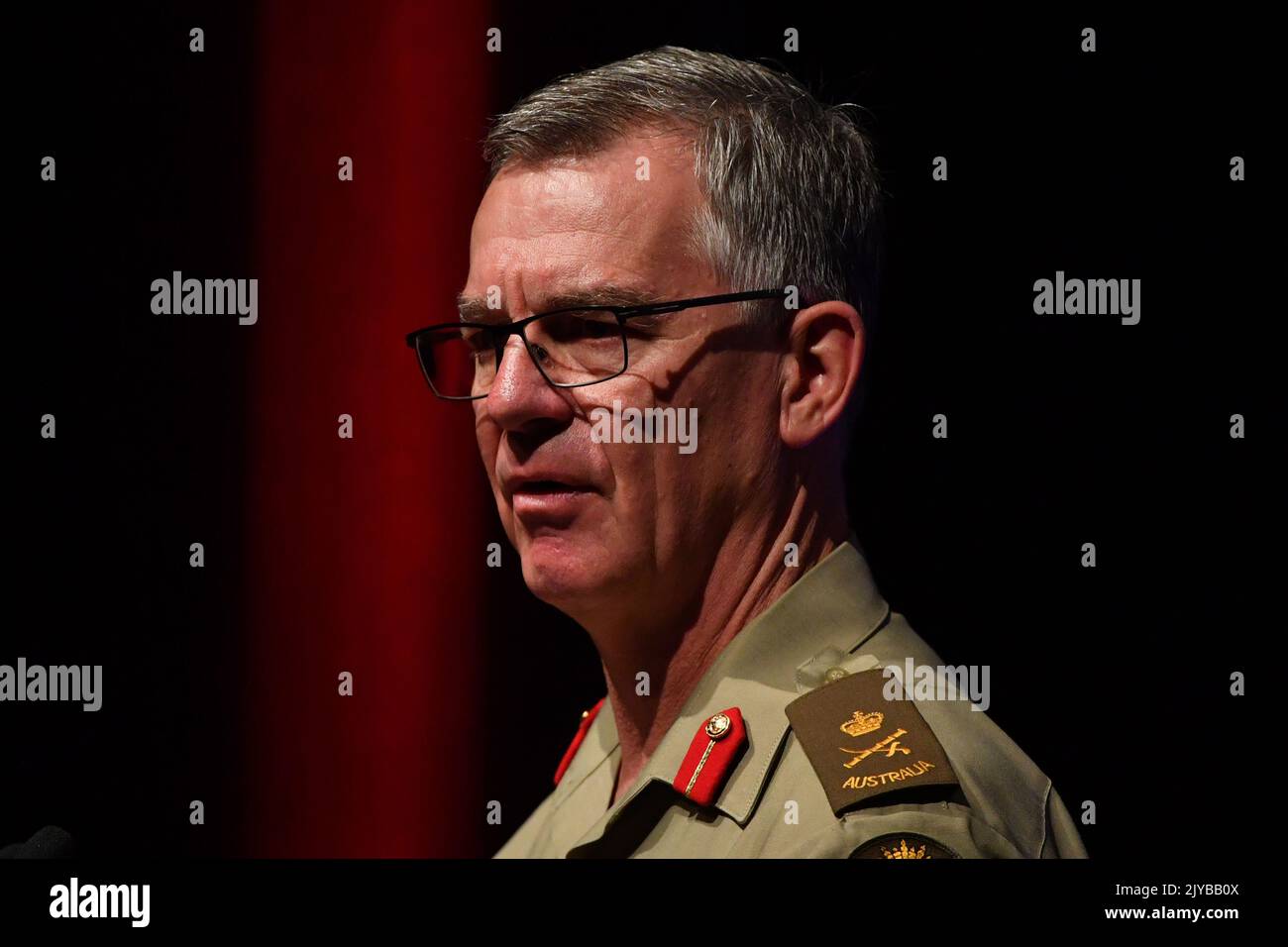 Chief of Army Lieutenant General Richard Burr speaks at the Australian ...