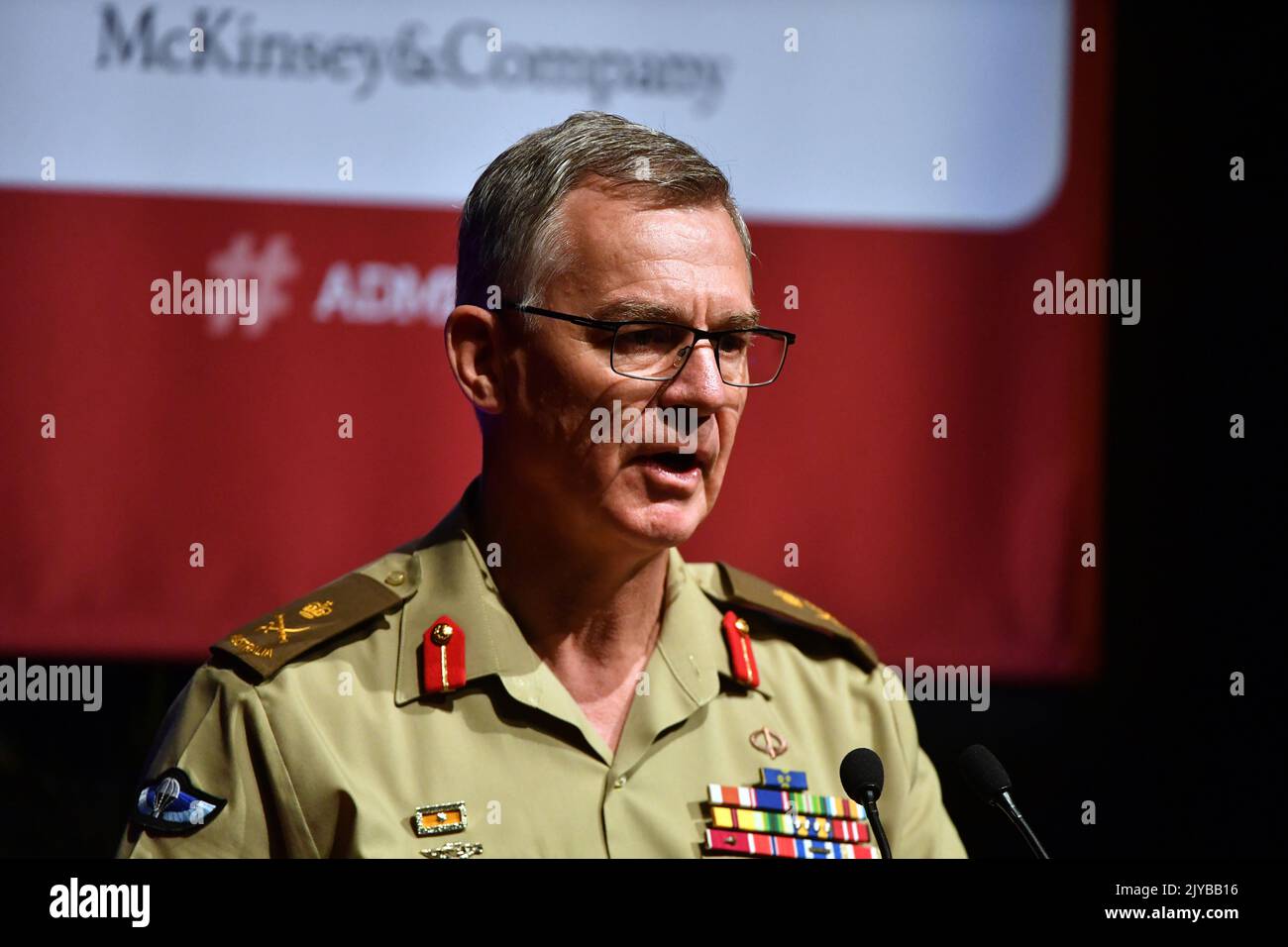 Chief of Army Lieutenant General Richard Burr speaks at the Australian ...
