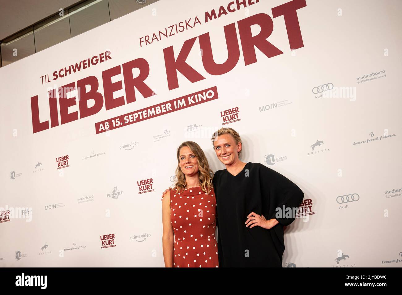 Berlin, Germany. 07th Sep, 2022. Actresses, Marie Burchard (l) and ...