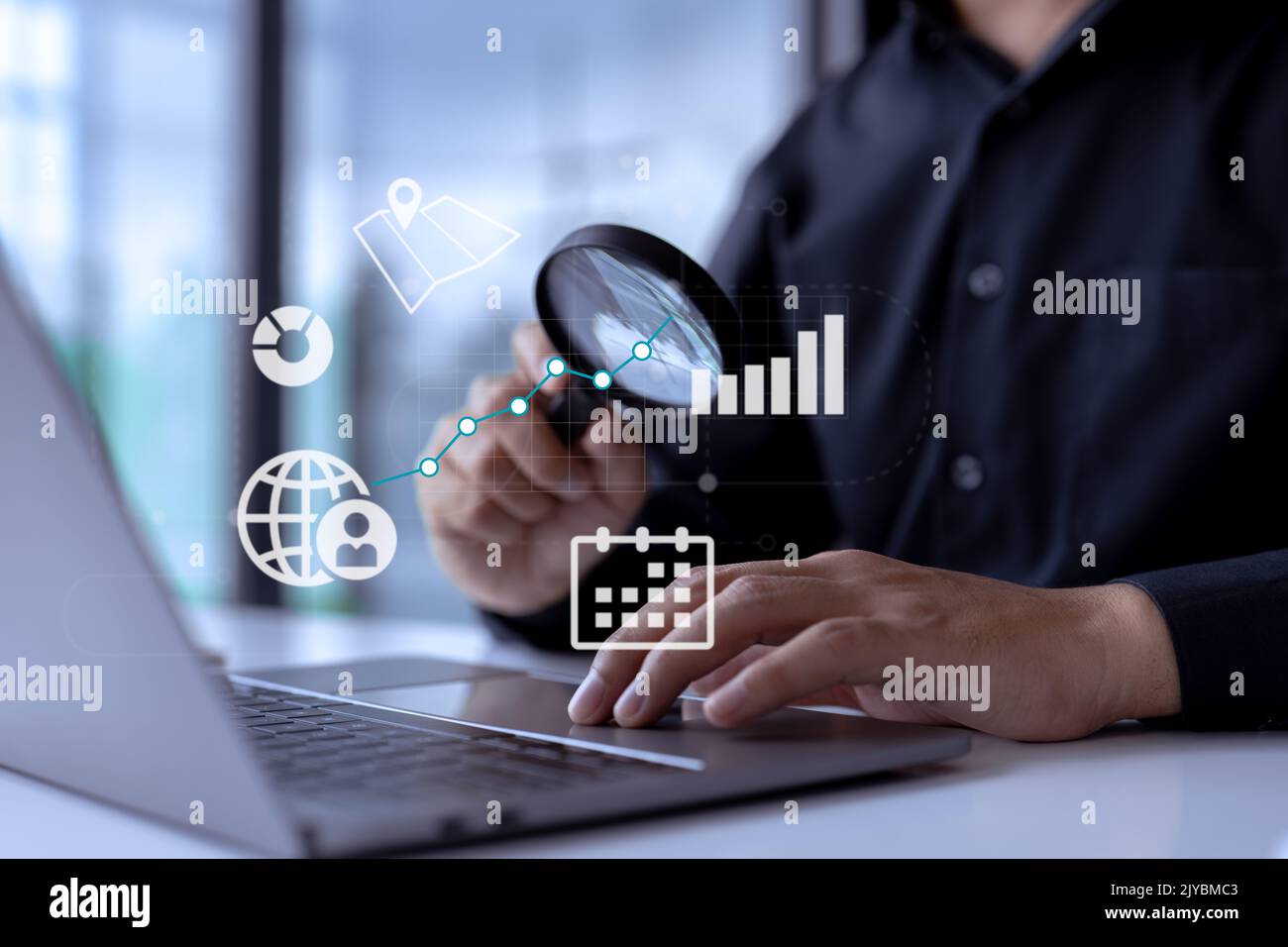 Stock market reports and workflow hi-res stock photography and images ...