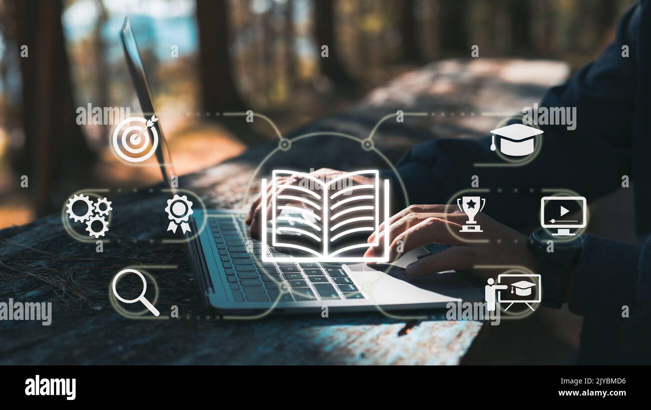 Online and distance education hi-res stock photography and images - Alamy