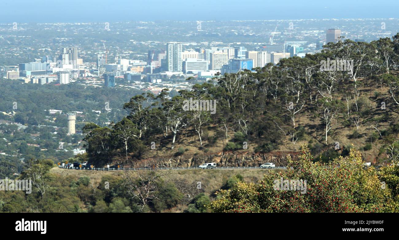 Cars traveling down Greenhill Road Major delays on the South Eastern ...