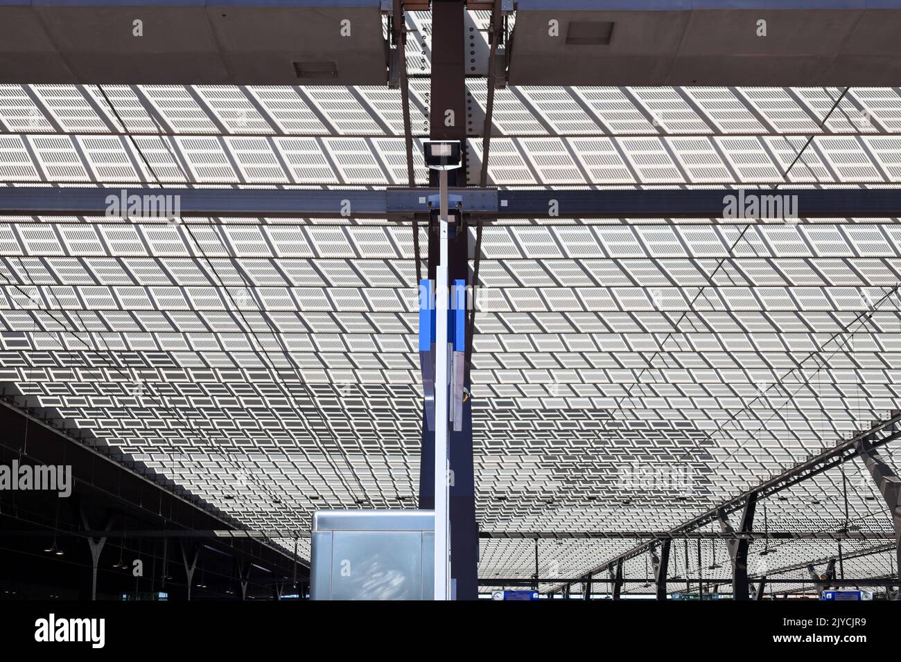 Walls and roof of glass of the modern Rotterdam Central Station in the ...