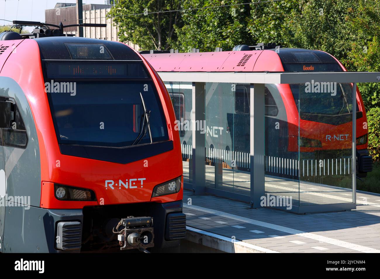 Train platform gouda station hi-res stock photography and images - Alamy