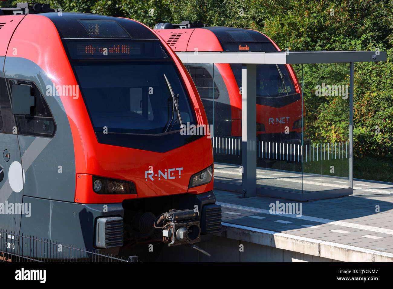 Train platform gouda station hi-res stock photography and images - Alamy