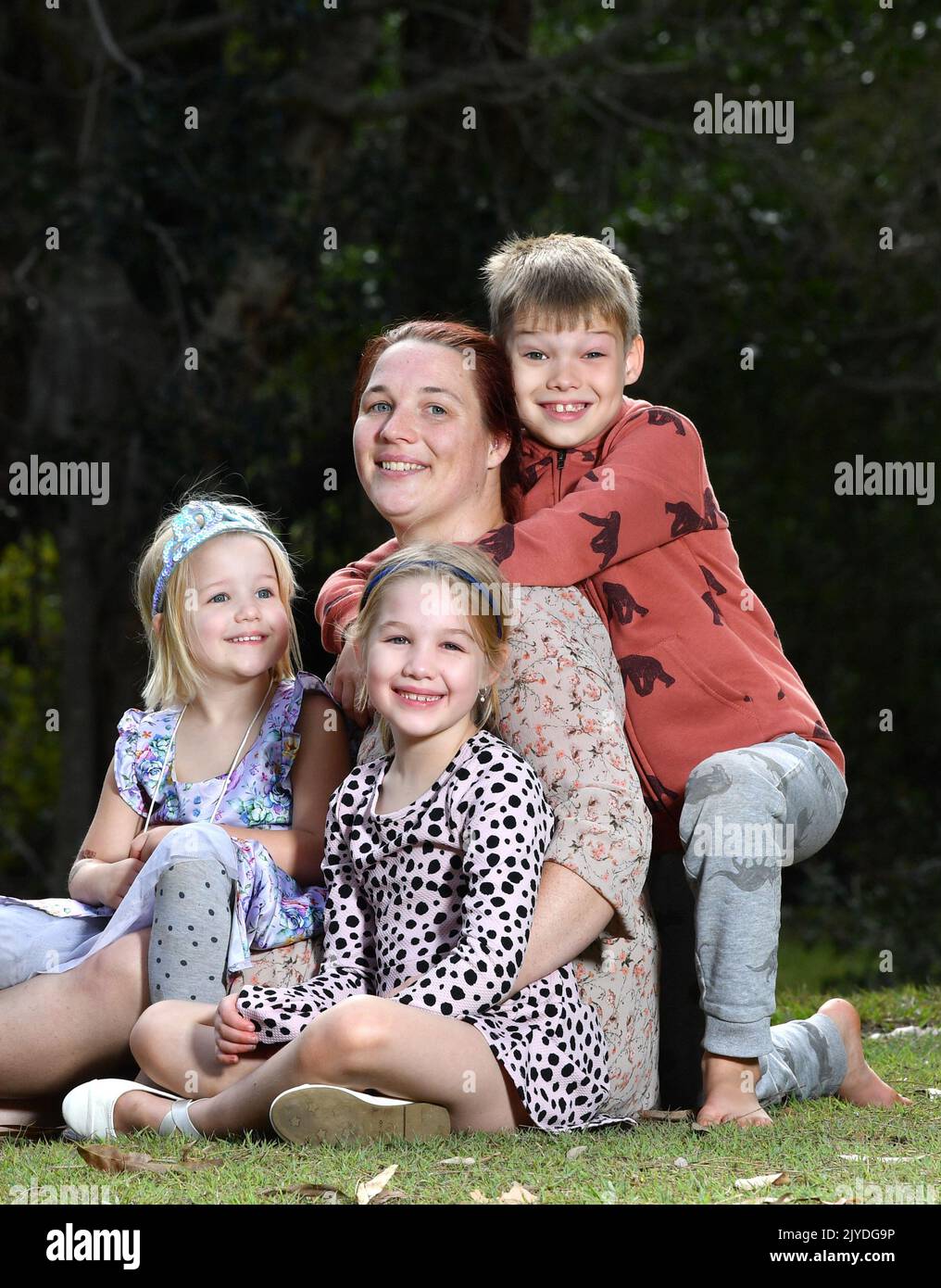 Sienna Kinnear, 32, and her children Delylah, 5, Callie, 7 and Boston ...