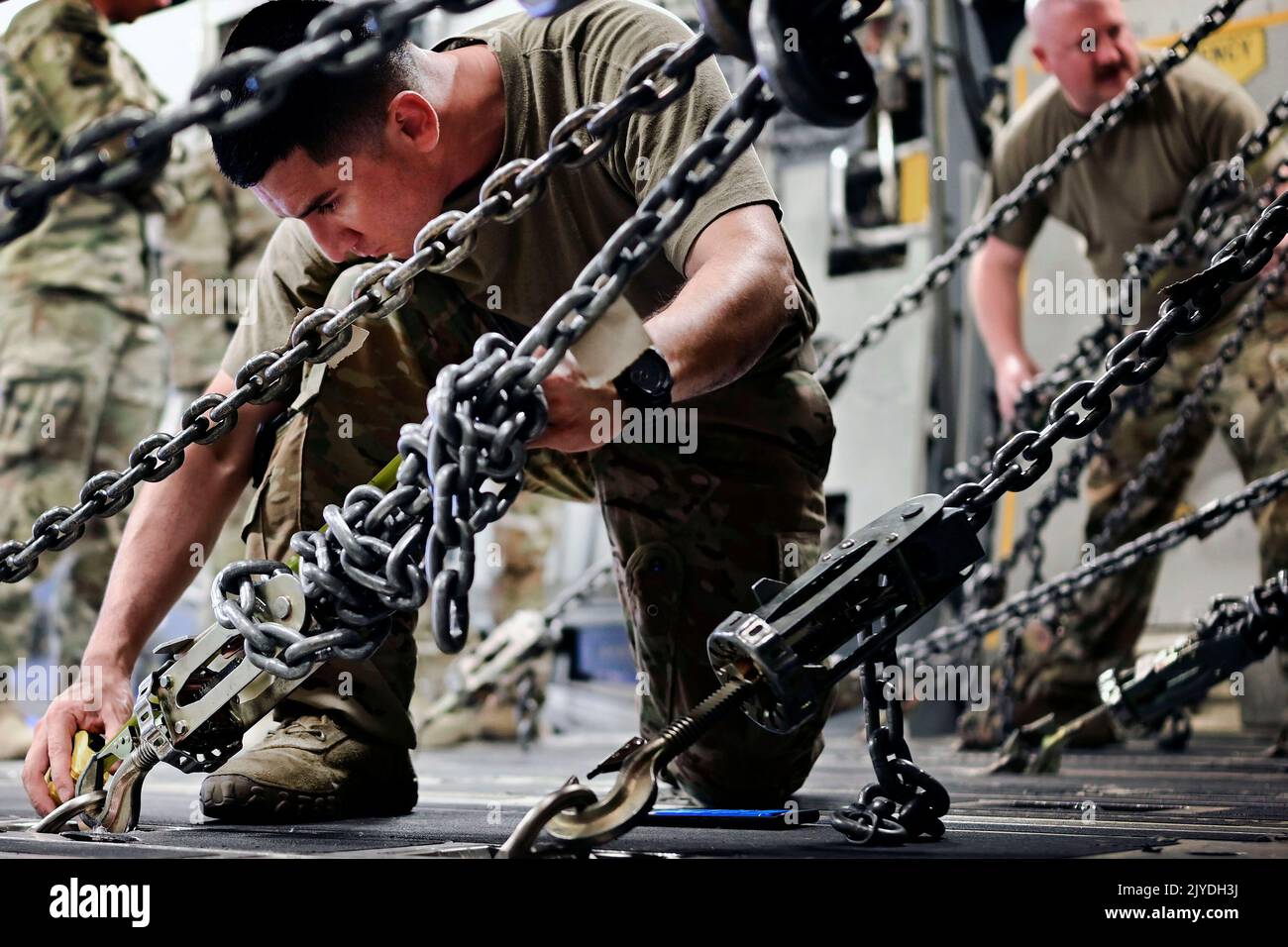 Kuwait. 27th Aug, 2022. U.S. Air. Force Tech. Sgt. Jose Cardoza, C-17A ...