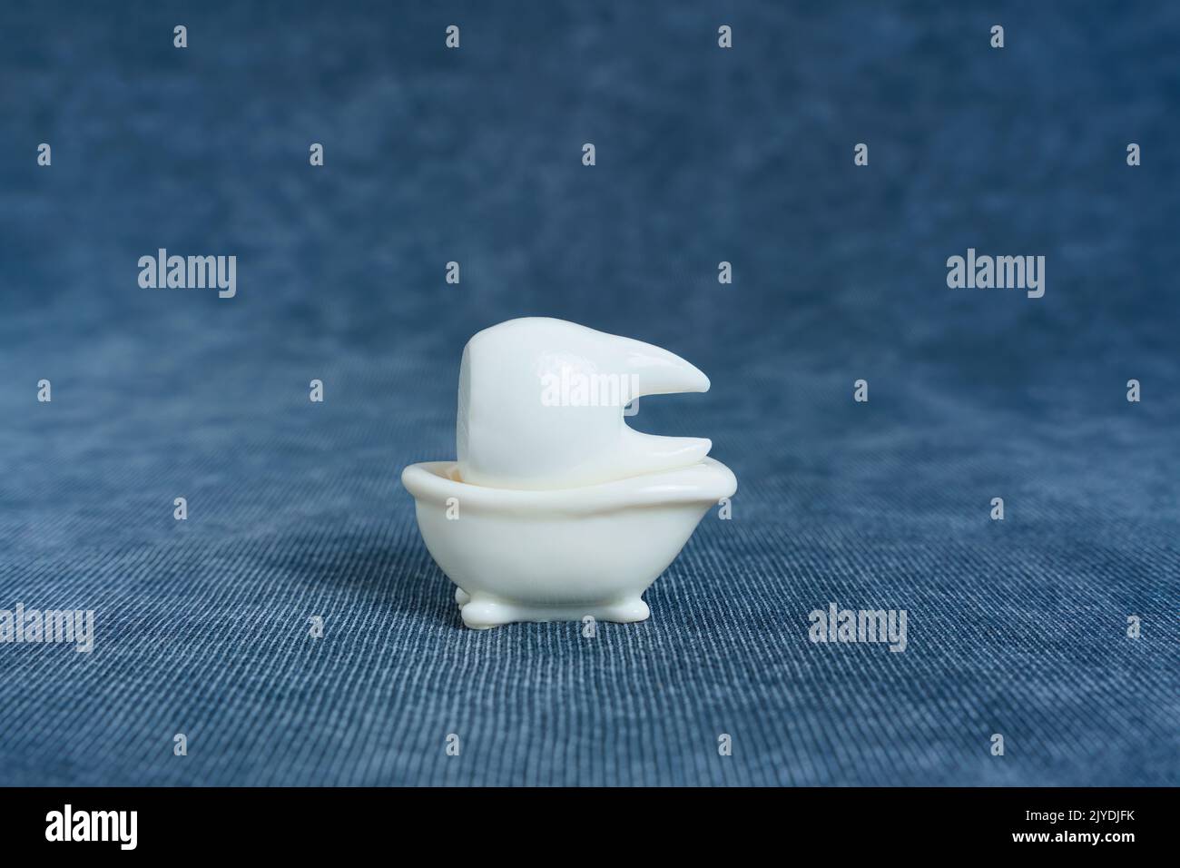 Creative tub hi-res stock photography and images - Alamy