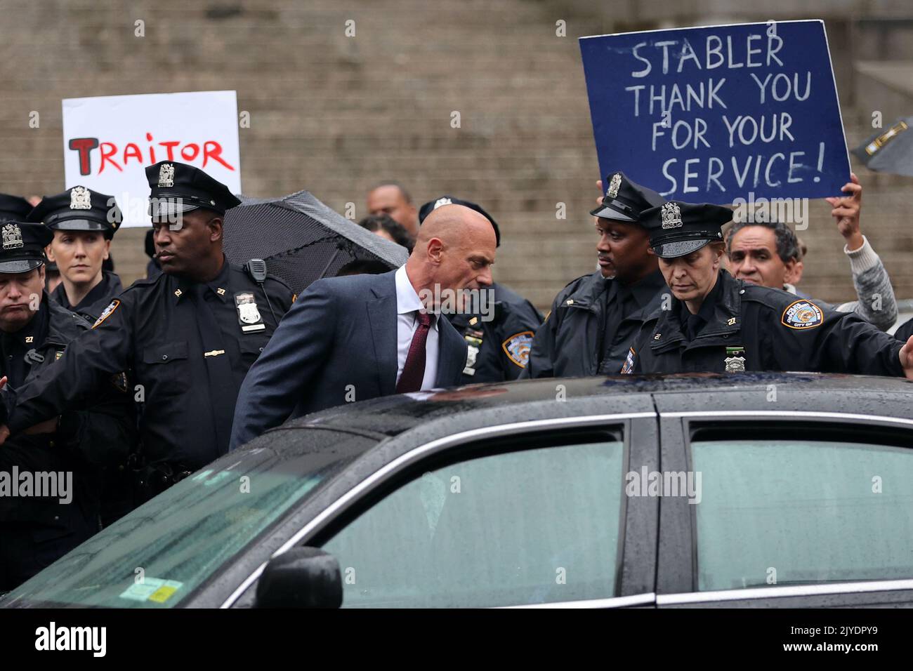 Christopher Meloni and Danielle Mone Truitt pictured filming at the ...