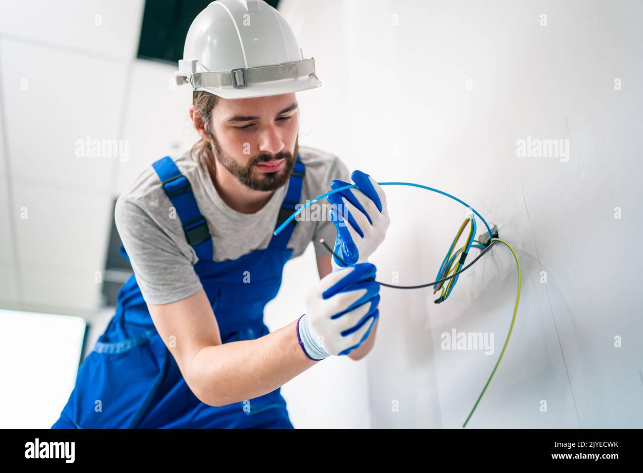 Civil engineering worker fixing hi-res stock photography and images - Alamy
