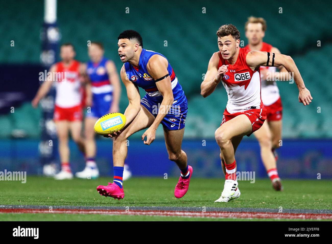 Jason Johannisen of the Bulldogs controls the ball during the Round 4 ...