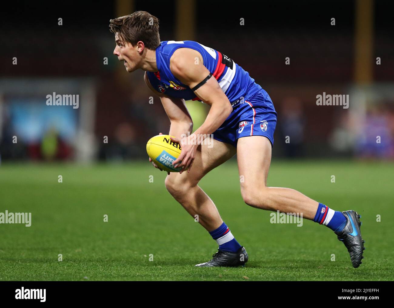 Patrick Lipinski of the Bulldogs controls the ball during the Round 4 ...