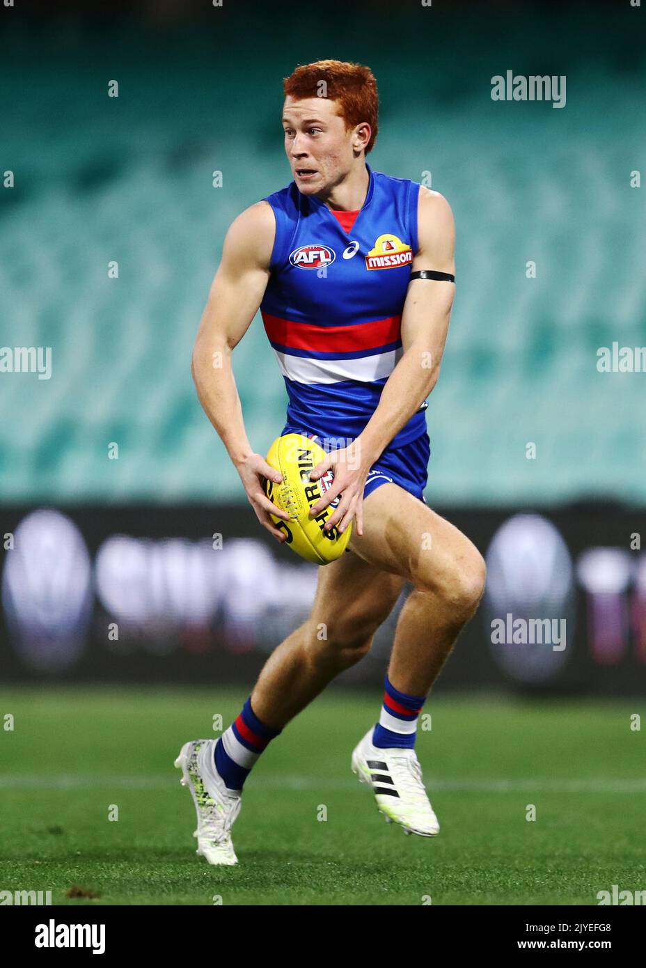 Ed Richards of the Bulldogs controls the ball during the Round 4 AFL ...