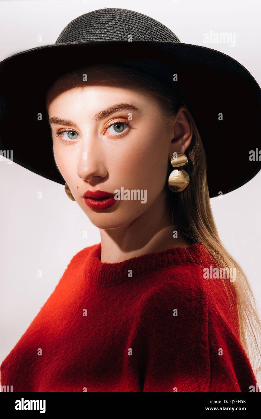 Beautiful female model hands hi-res stock photography and images - Alamy