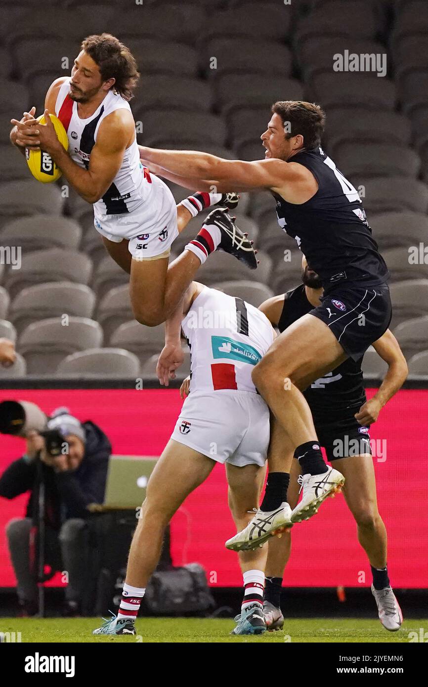 Ben Long of the Saints takes a screamer during the Round 5 AFL Match ...