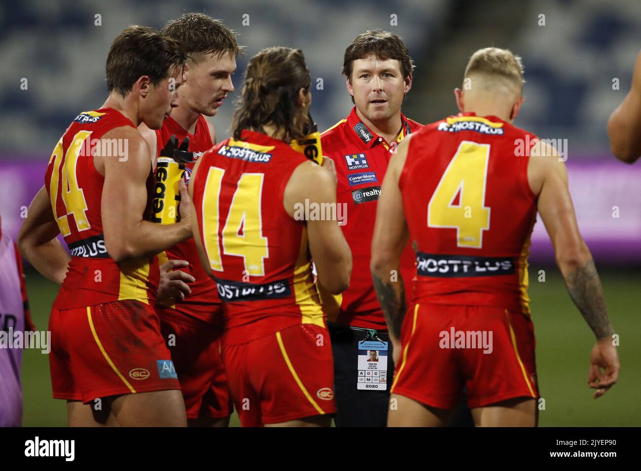 Stuart Dew, Senior Coach of the Suns addresses his players during the ...
