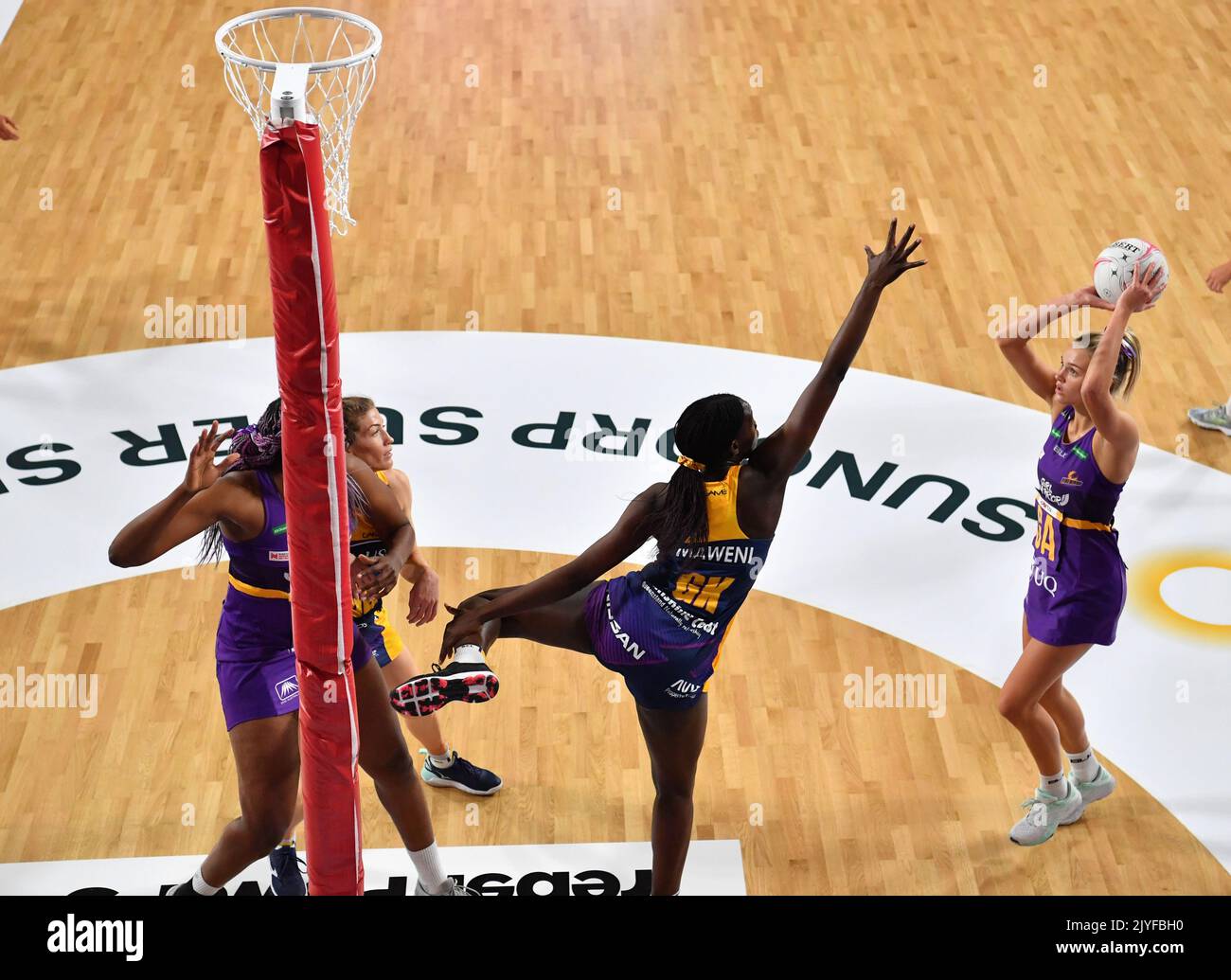 Tippah Dwan (right) of the Firebirds shoots for goal during the Round 1 ...