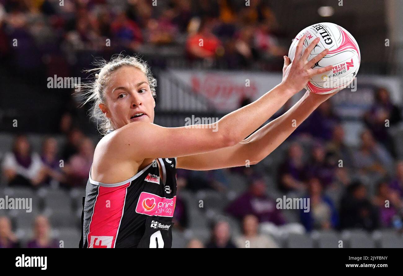 Hannah Petty of the Thunderbirds in action during the Round 1 Super ...