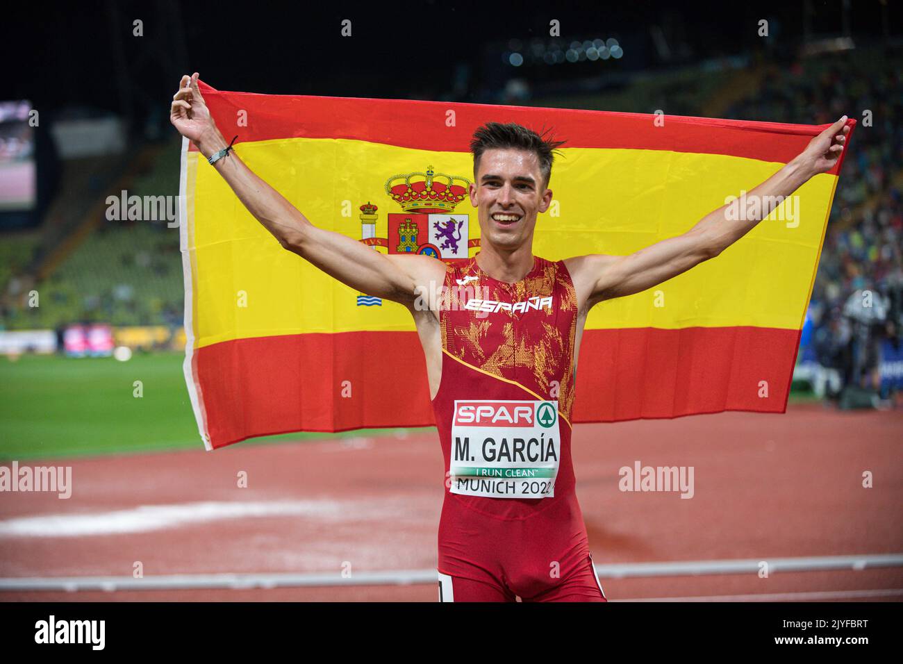 Mario García Romo with her country's flag at the European Athletics ...