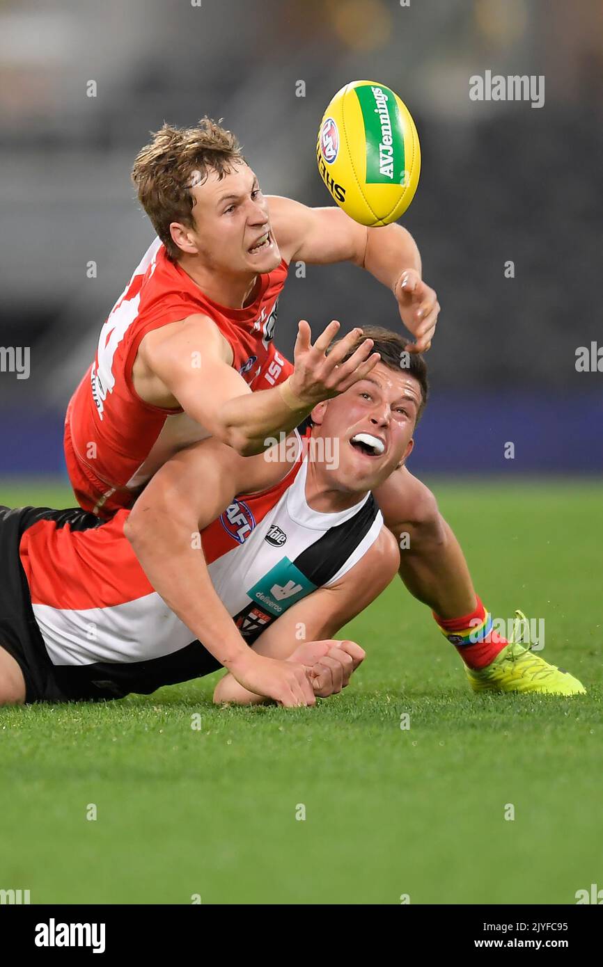 Rowan Marshall of the Saints (bottom) and Jordan Dawson of the Swans ...