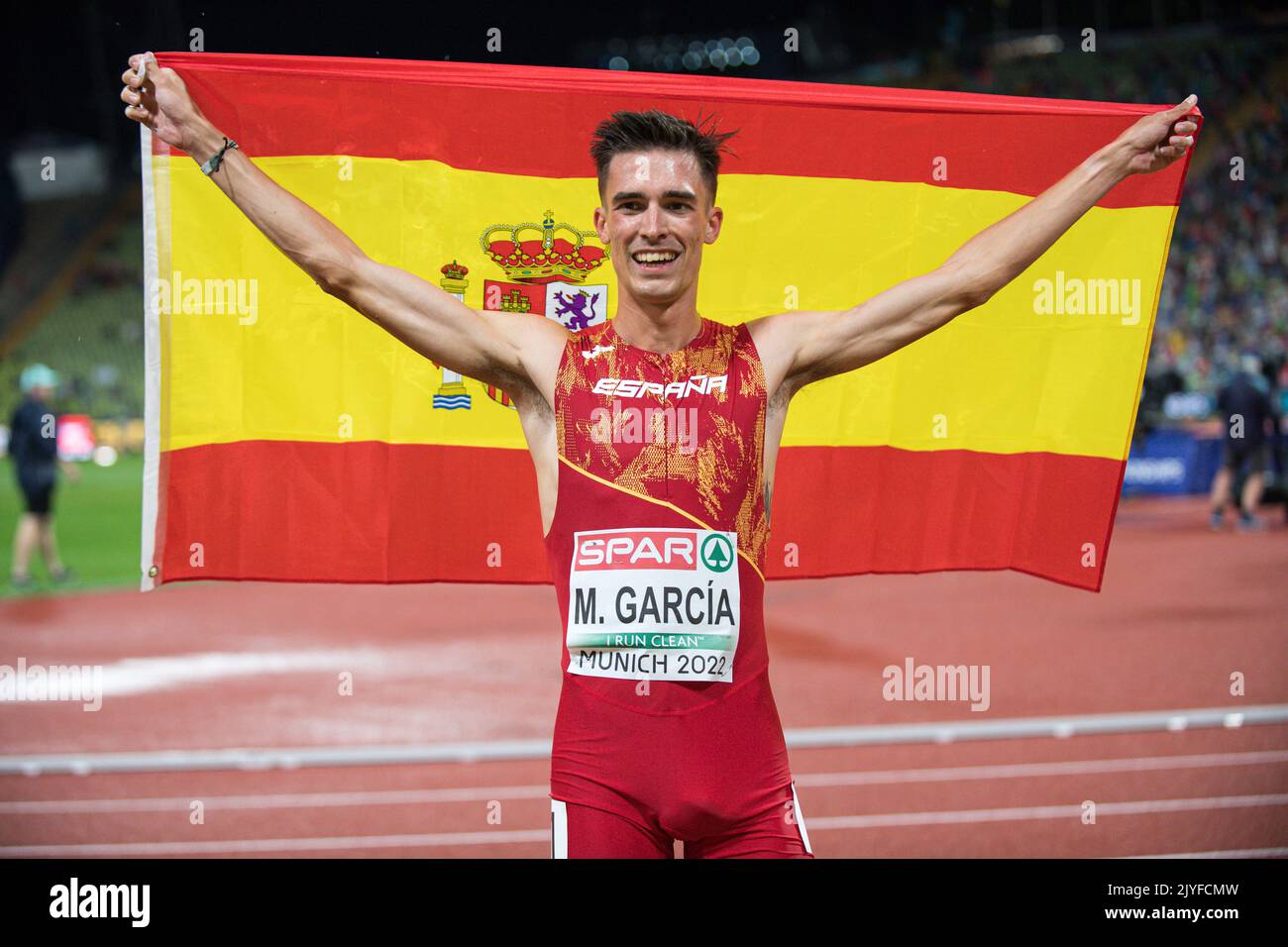 Mario García Romo with her country's flag at the European Athletics ...