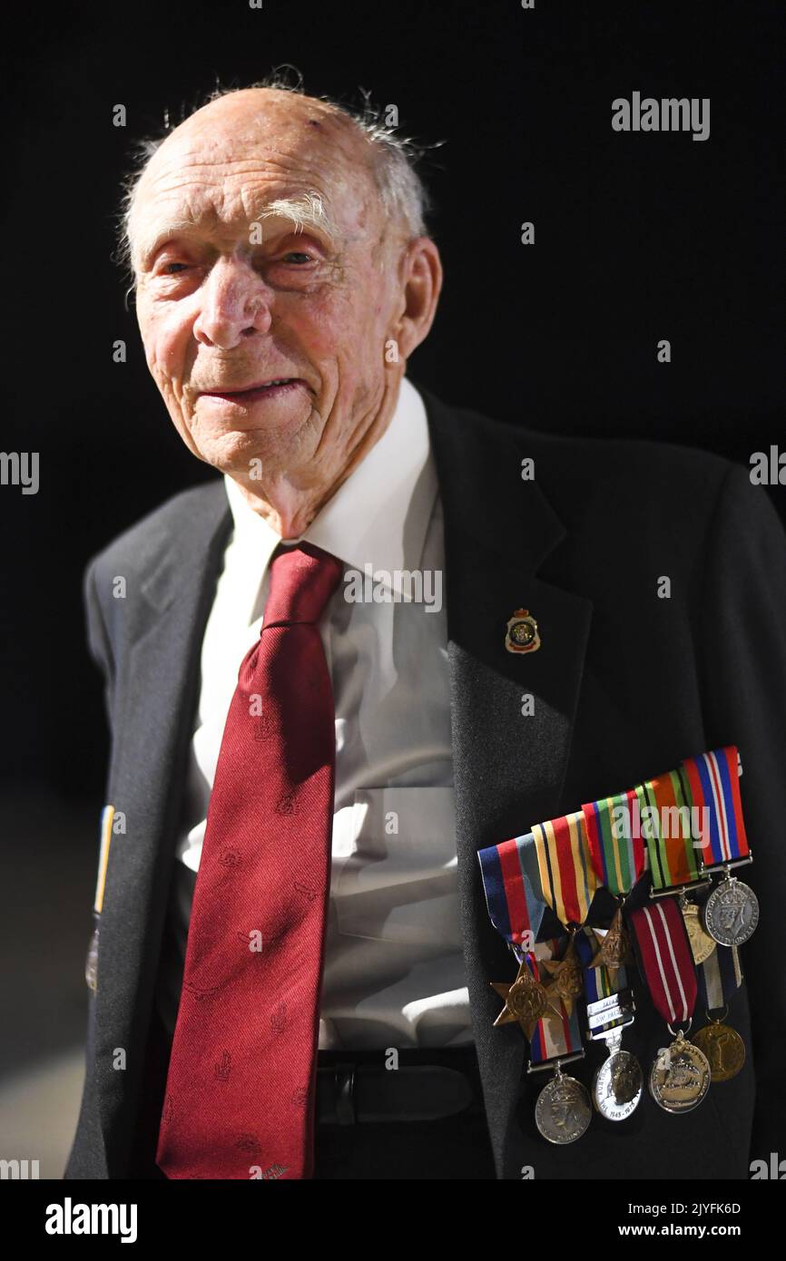 POOL Australian War Veteran Les Cook attends the service to commemorate ...