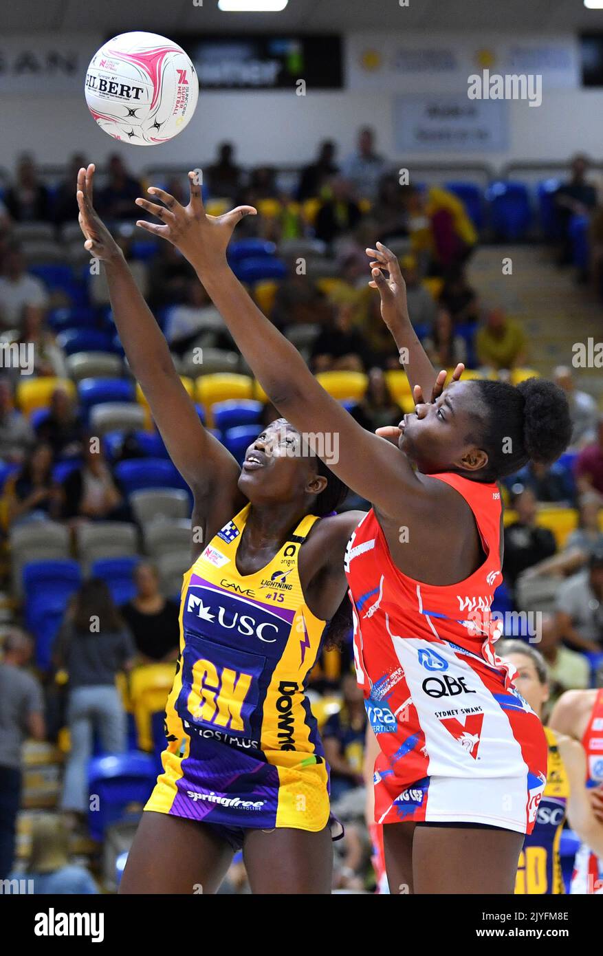 Phumza Maweni (left) of the Lightning contests for the ball against Sam ...