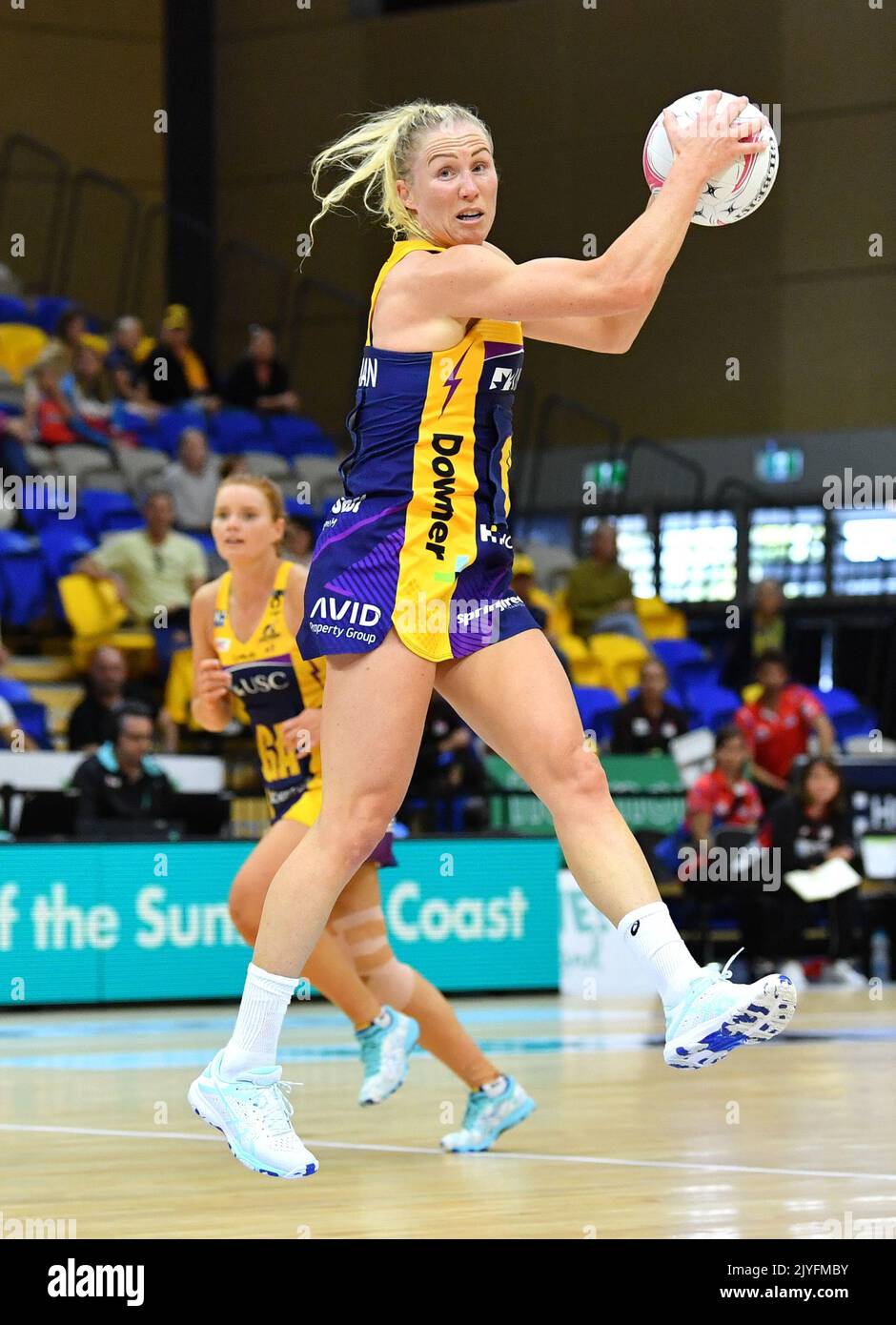 Laura Langman of the Lightning in action during the Round 4 Super ...