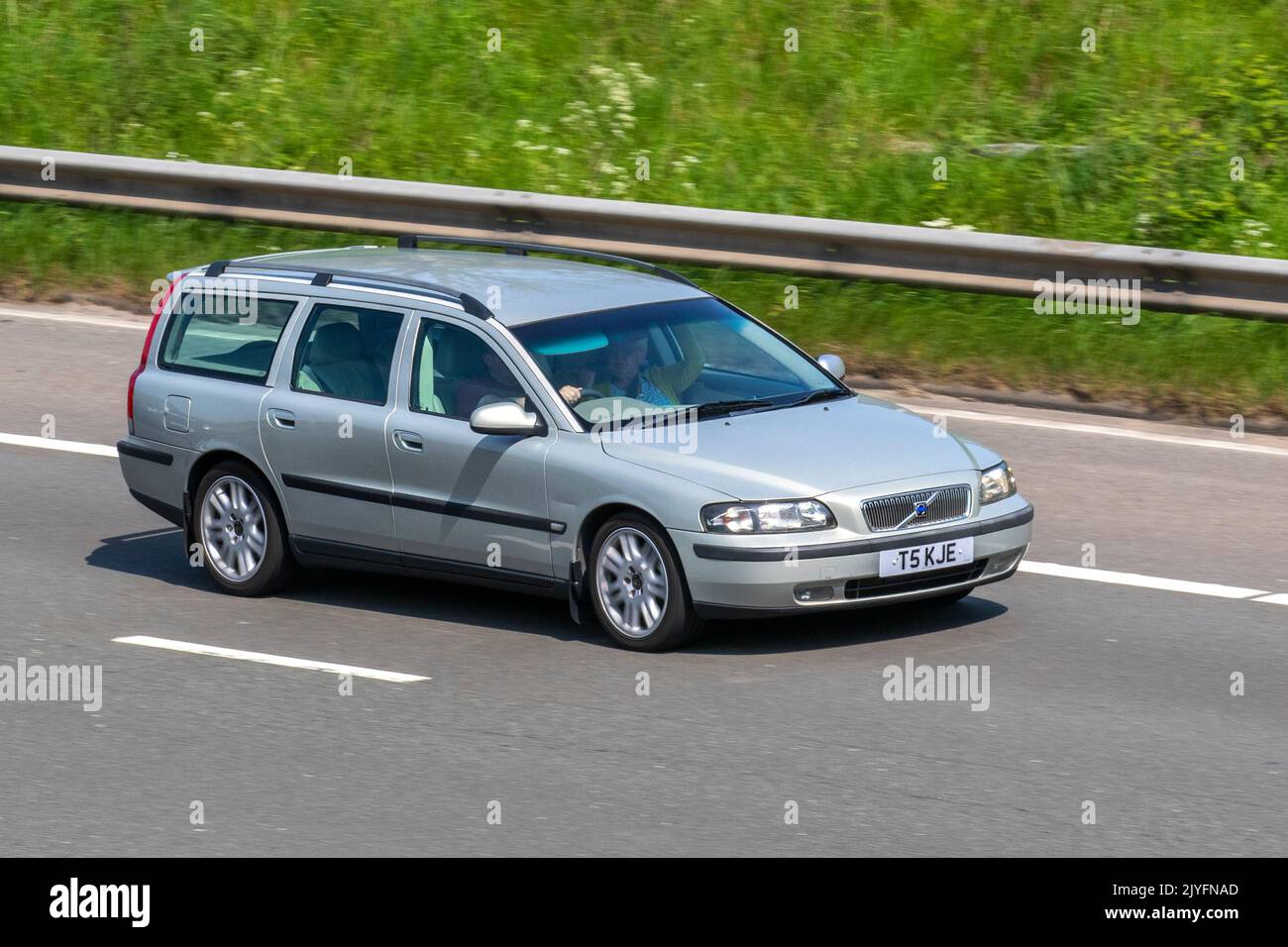 Silver volvo v70 t5 2319 cc hi-res stock photography and images - Alamy