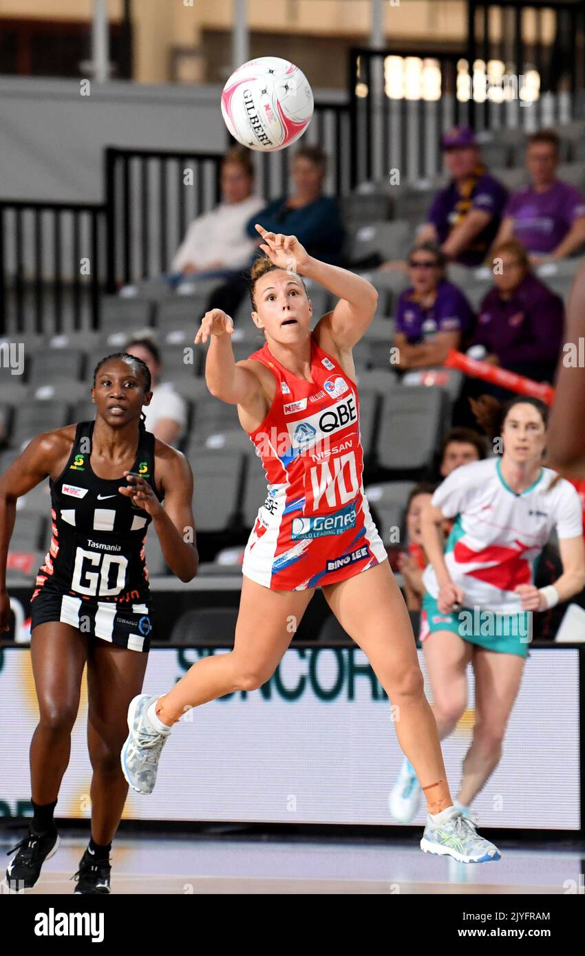 Sophie Craig of the Swifts in action during the Round 6 Super Netball ...