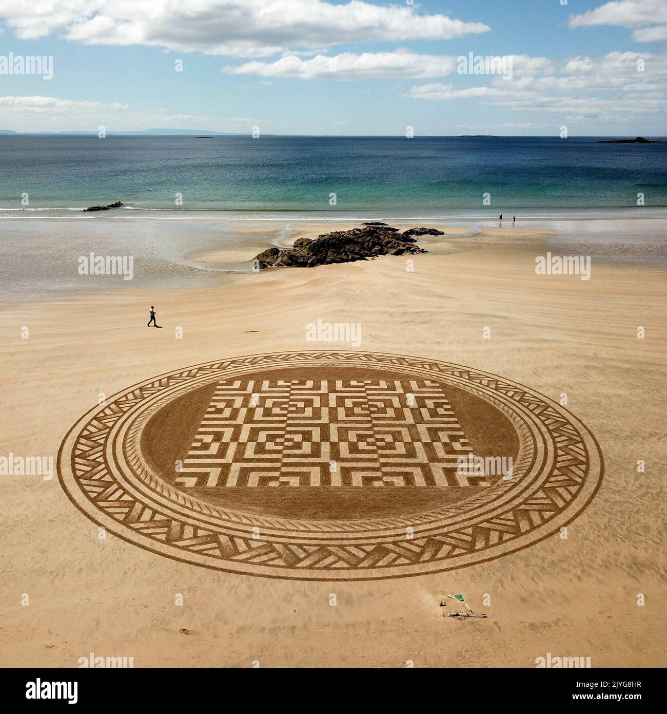 A huge pattern. Ireland, UK: FROM PSYCHEDELIC patterns to a giant-sized ...