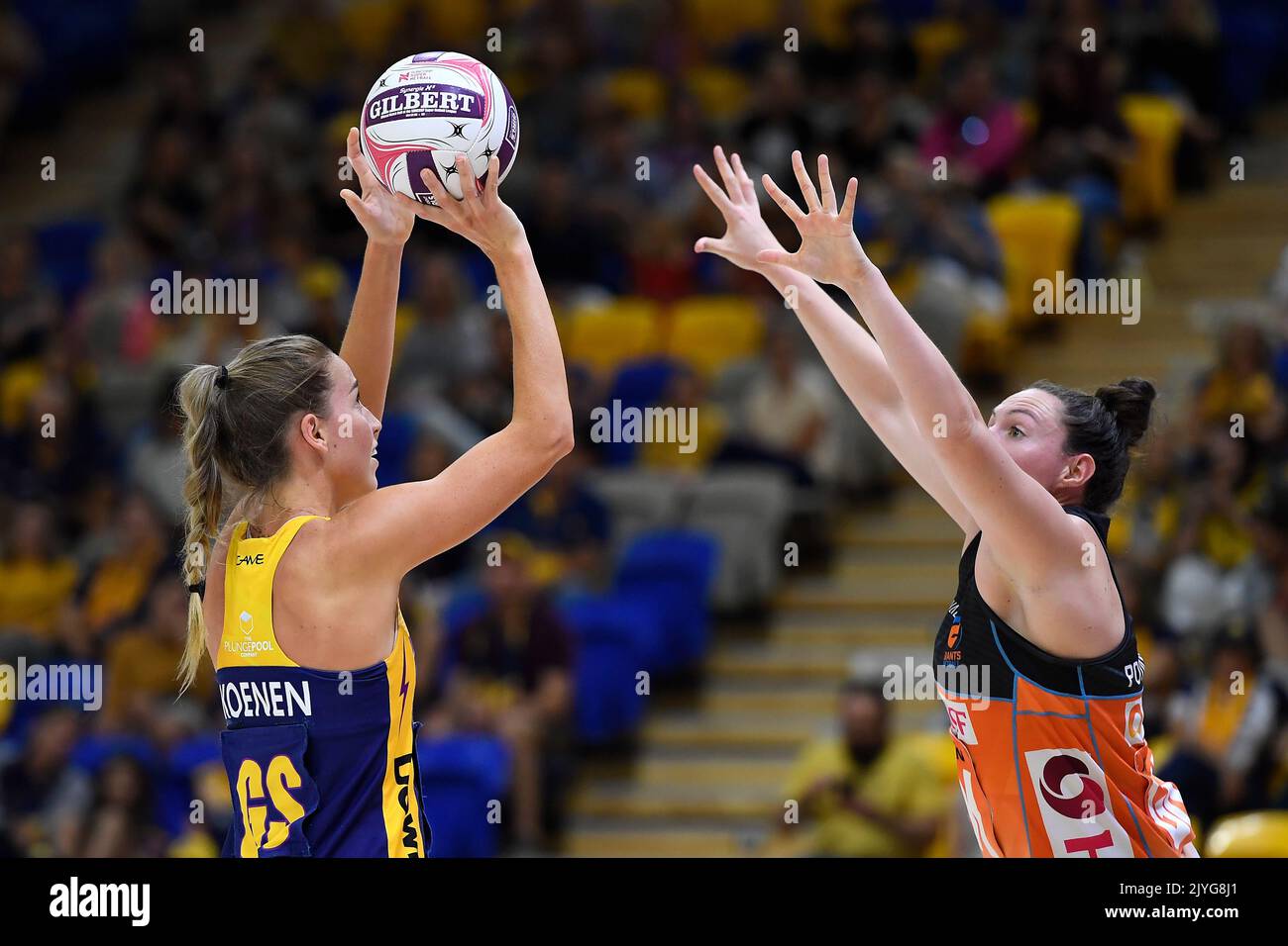 Cara Koenen of the Lightning shoots during the Round 10 Super Netball ...